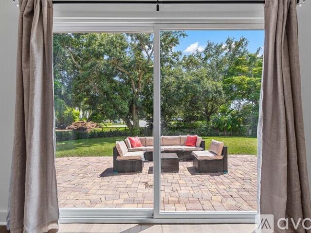 3 BR, 2 BA Apartment 1351 Ohio Ave, Dunedin, FL 34698