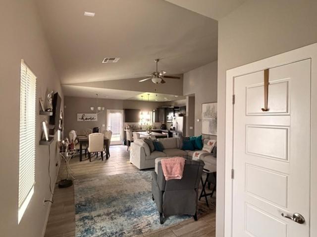 3 BR, 2 BA Apartment 13649 Beobridge Avenue, Horizon City, TX 79928