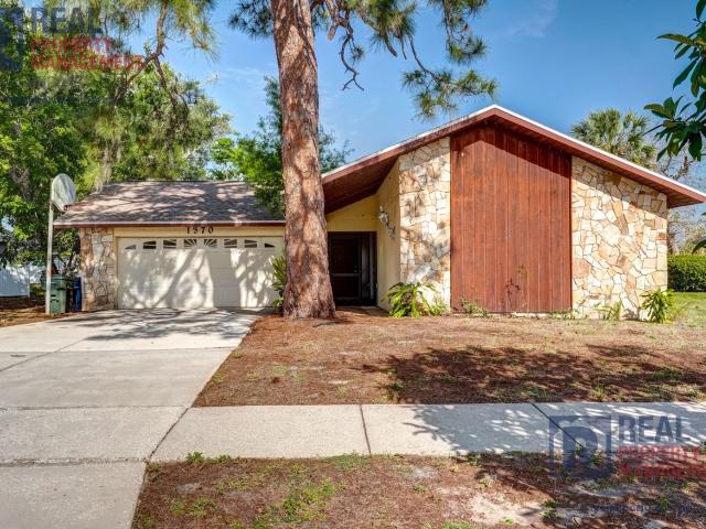 3 BR, 2 BA Apartment 1370 Palmwood Dr, Sarasota, FL 34232