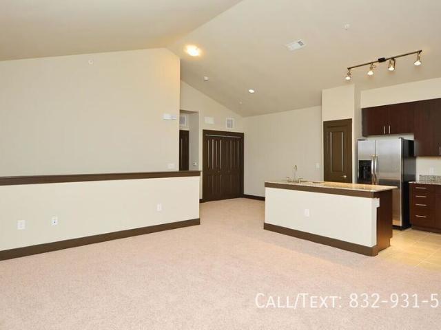 3 BR, 2 BA Apartment 13720 Lockwood Rd, Houston, TX 77044