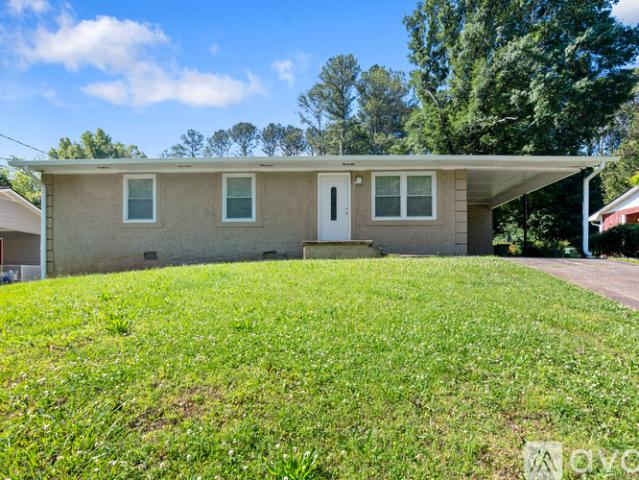 3 BR, 2 BA Apartment 1380 Plaza Avenue Southwest, Atlanta, GA 30310
