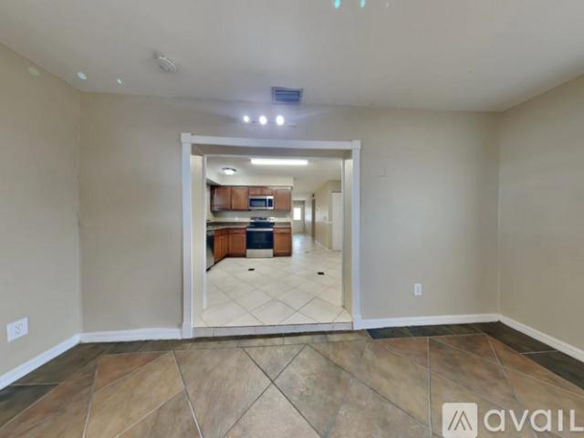 3 BR, 2 BA Apartment 1381 Wildwood Ct, Dunedin, FL 34698