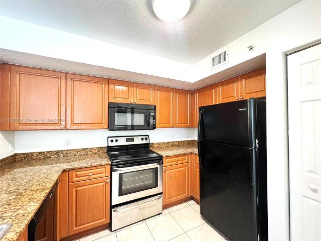 3 BR, 2 BA Apartment 13820 Northeast 3rd Court, North Miami, FL 33161