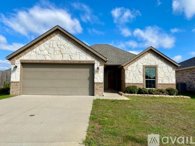 3 BR, 2 BA Apartment 138 Cherokee Street, Greenville, TX 75402