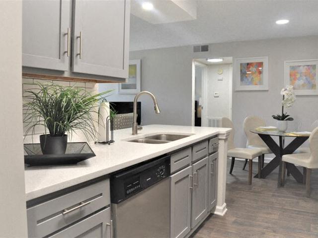 3 BR, 2 BA Apartment 1 Aspen Drive Unit 010H, Greensboro, NC 27409