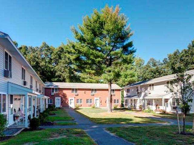 3 BR, 2 BA Apartment 1 Beacon Circle, Springfield, MA 01119