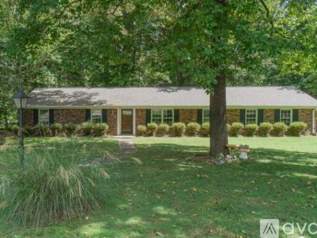 3 BR, 2 BA Apartment 1 Nova St, Taylors, SC 29687