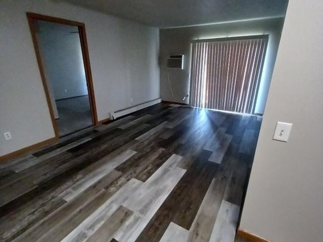 3 BR, 2 BA Apartment 2400 N 8th St, Unit 3, Red Oak, IA 51566
