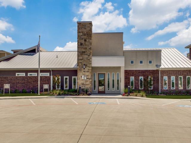 3 BR, 2 BA Apartment 2400 South Hampton Road Unit 4302, Red Oak, TX 75154