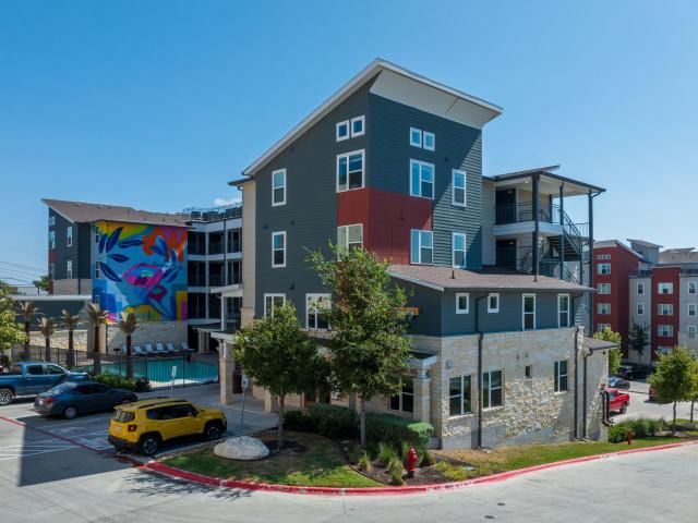 3 BR, 2 BA Apartment 2401 East Oltorf Street Unit 4510, Austin, TX 78741