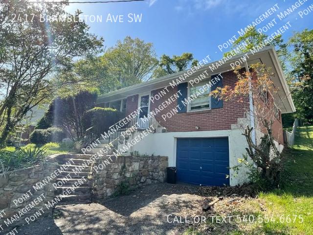 3 BR, 2 BA Apartment 2417 Brambleton Ave SW, Roanoke, VA 24015