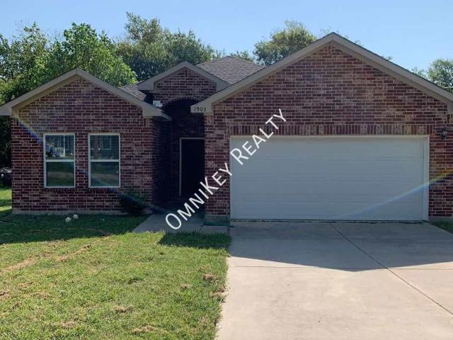 3 BR, 2 BA Apartment 2417 Norway Dr, Garland, TX 75040