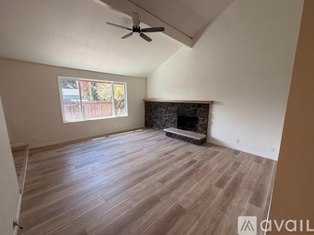 3 BR, 2 BA Apartment 2423 Benson Lane, Unit 2423 Benson Ln, Eugene, OR 97408