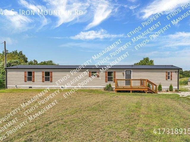 3 BR, 2 BA Apartment 242 S. Iron Mountain Rd, Fordland, MO 65652