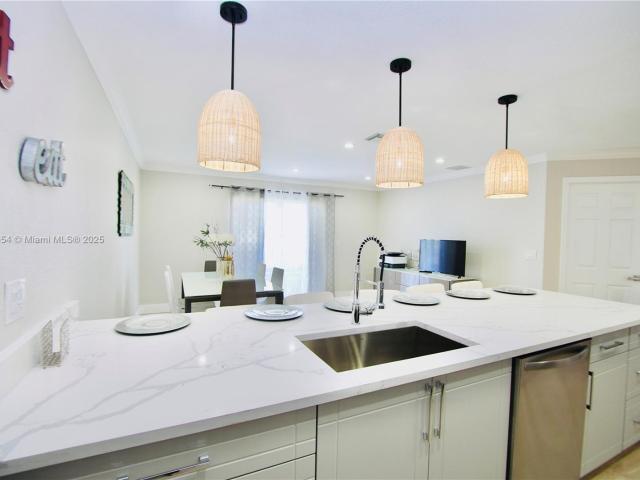3 BR, 2 BA Apartment 244 Northwest 6th Avenue, Delray Beach, FL 33444