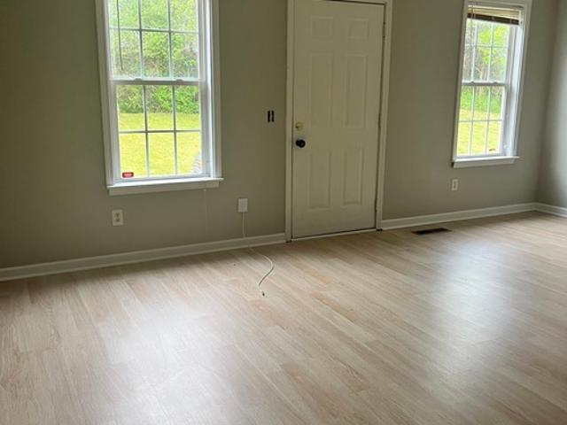 3 BR, 2 BA Apartment 246 Lawrence Street, Unit Unit A, Adairsville, GA 30103