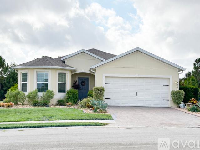 3 BR, 2 BA Apartment 2497 Ciales Court, Cape Coral, FL 33909