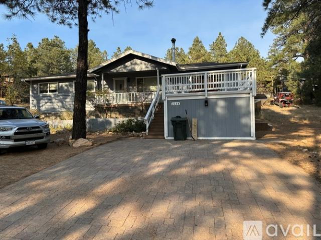 3 BR, 2 BA Apartment 2498 North Oakmont Drive, Flagstaff, AZ 86004