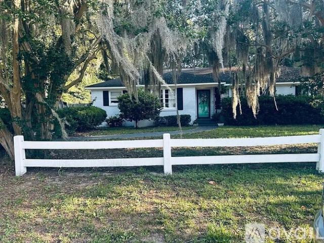 3 BR, 2 BA Apartment 24 Pine Drive, Savannah, GA 31405