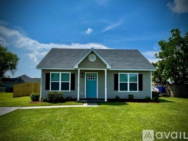 3 BR, 2 BA Apartment 2505 Brodick Ct, Wilmington, NC 28411