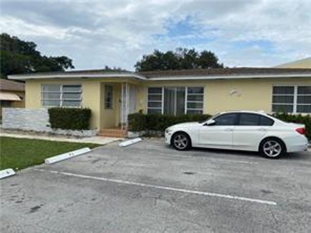 3 BR, 2 BA Apartment 2525 Pierce Street, Hollywood, FL 33020