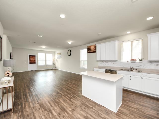 3 BR, 2 BA Apartment 25827 Kinship Court, Katy, TX 77493