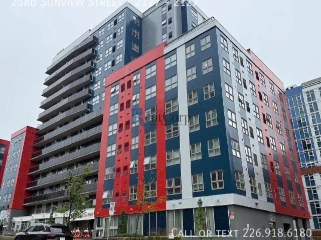3 BR, 2 BA Apartment 258B Sunview Street 2127, Waterloo, ON N2L 0H7