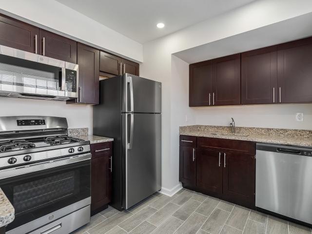 3 BR, 2 BA Apartment 25 Hickory Pl Unit L 1, Chatham, NJ 07928