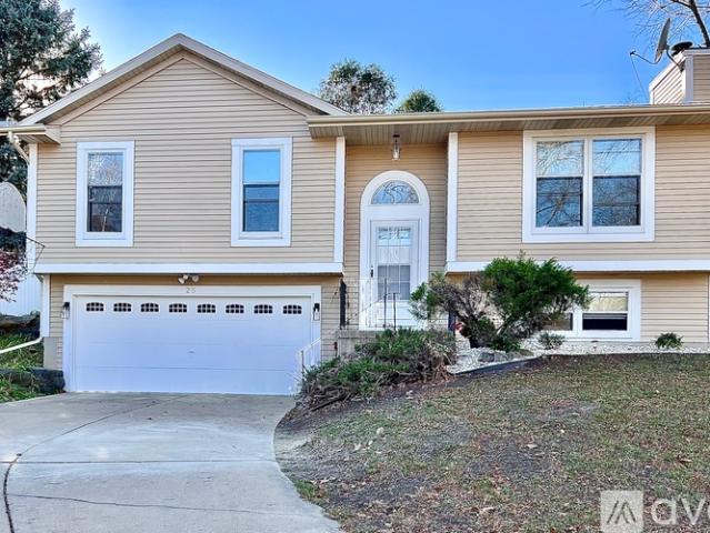 3 BR, 2 BA Apartment 25 Jacobs Court, Madison, WI 53711
