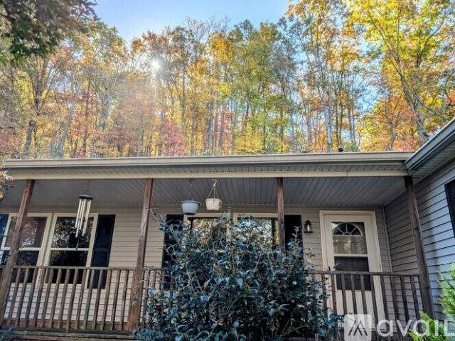 3 BR, 2 BA Apartment 25 Silver Maple Ln, Rabun Gap, GA 30568