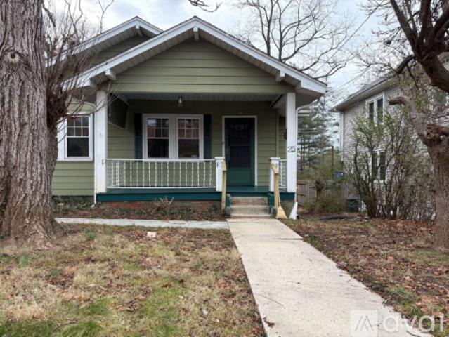 3 BR, 2 BA Apartment 25 Walton St, Asheville, NC 28801