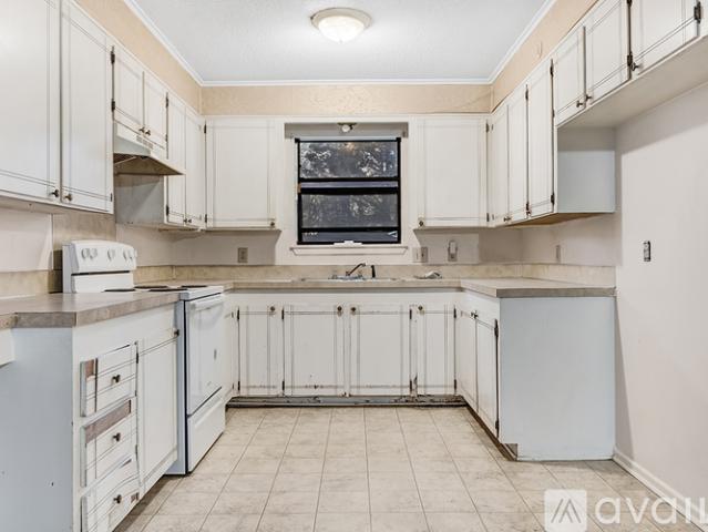 3 BR, 2 BA Apartment 2601 Page St, Texarkana, TX 75501