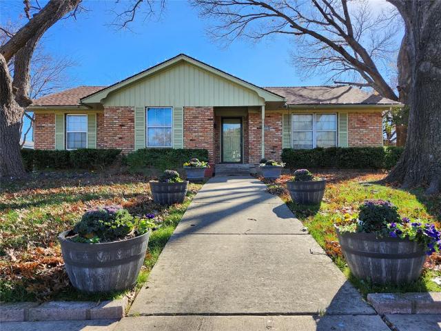 3 BR, 2 BA Apartment 2608 Meandering Way, Plano, TX 75074