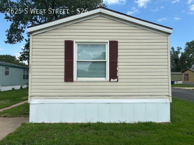 3 BR, 2 BA Apartment 2625 S West Street, Wichita, KS 67217