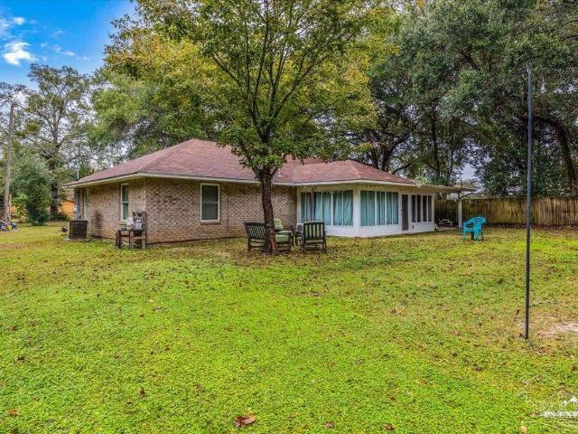 3 BR, 2 BA Apartment 2625 Tupelo Avenue, Pensacola, FL 32526