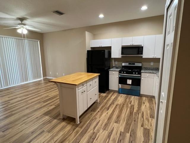 3 BR, 2 BA Apartment 2632 Maylin Dr, Trinity, FL 34655