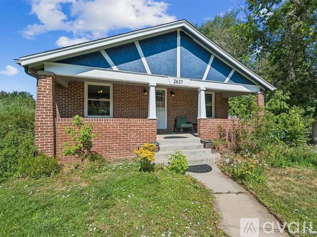 3 BR, 2 BA Apartment 2637 Garfield Street, Denver, CO 80205