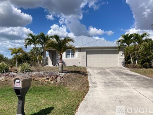 3 BR, 2 BA Apartment 2637 NW 1st St, Cape Coral, FL 33993