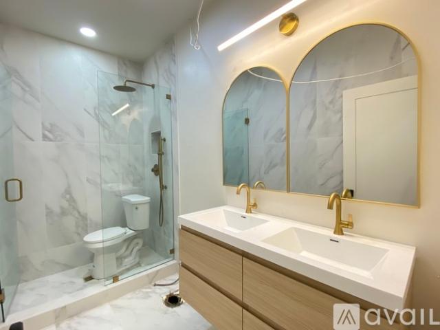 3 BR, 2 BA Apartment 267 B Avenue, Unit 2, Coronado, CA 92118