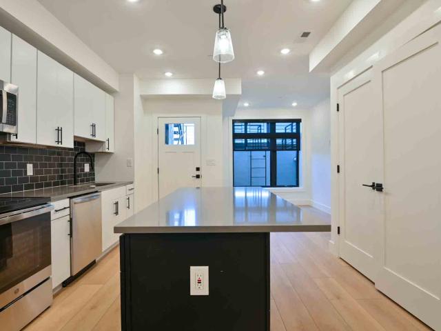 3 BR, 2 BA Apartment 2641 4th St NE, Washington, DC 20002