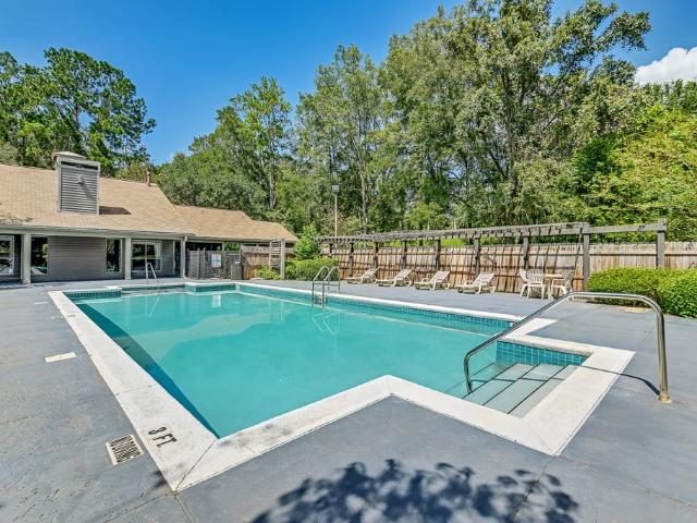 3 BR, 2 BA Apartment 2660 Old Bainbridge Rd Unit 701, Tallahassee, FL 32303