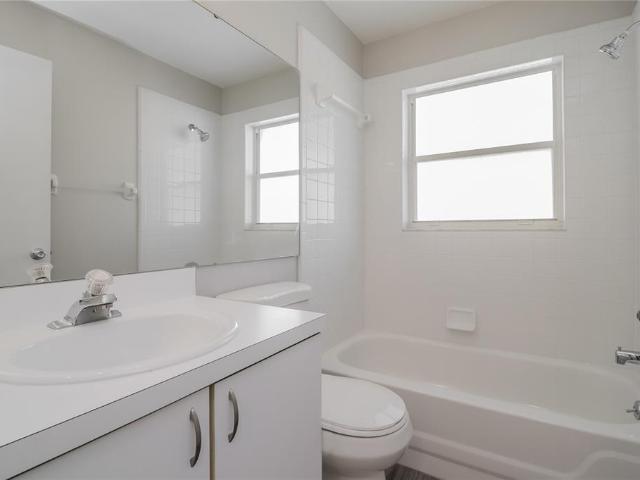 3 BR, 2 BA Apartment 2665 Oak Run Boulevard, Kissimmee, FL 34744