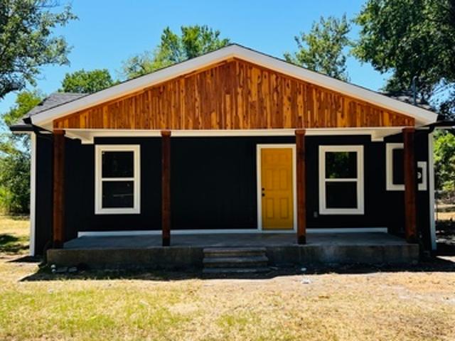 3 BR, 2 BA Apartment 2705 W Sycamore Ave, Corsicana, TX 75110
