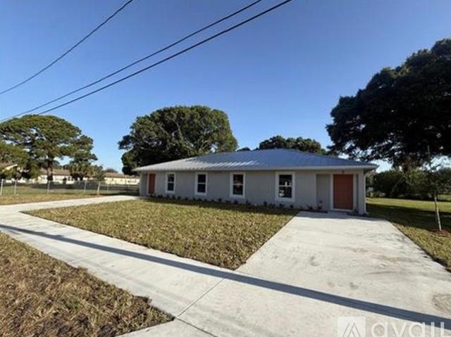 3 BR, 2 BA Apartment 2710 Avenue East, Unit B, Fort Pierce, FL 34947