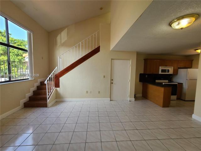 3 BR, 2 BA Apartment 2710 West 60th Place, Hialeah, FL 33016