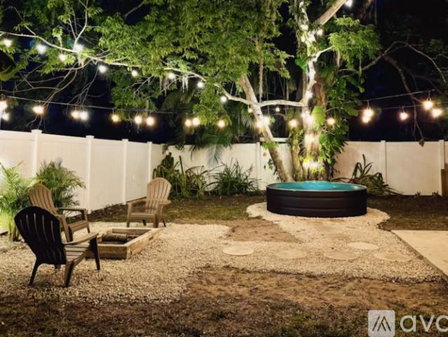 3 BR, 2 BA Apartment 2712 47th St W, Unit B, Bradenton, FL 34209