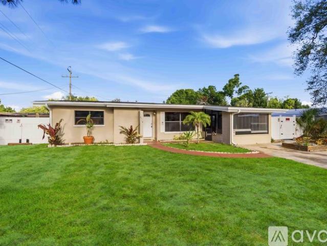 3 BR, 2 BA Apartment 2715 Ingot Pl, Sarasota, FL 34235