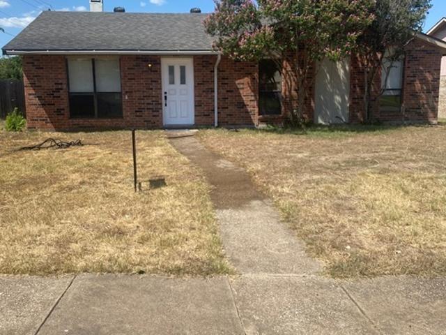 3 BR, 2 BA Apartment 2717 Royalty Dr, Garland, TX 75044