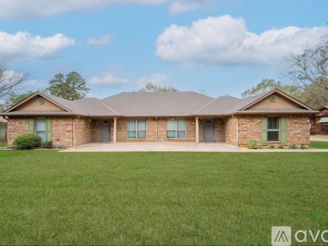 3 BR, 2 BA Apartment 271 Lawrence Rd, Unit A, Longview, TX 75605