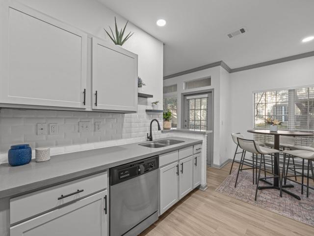 3 BR, 2 BA Apartment 2727 Treble Creek Unit 1420, San Antonio, TX 78258